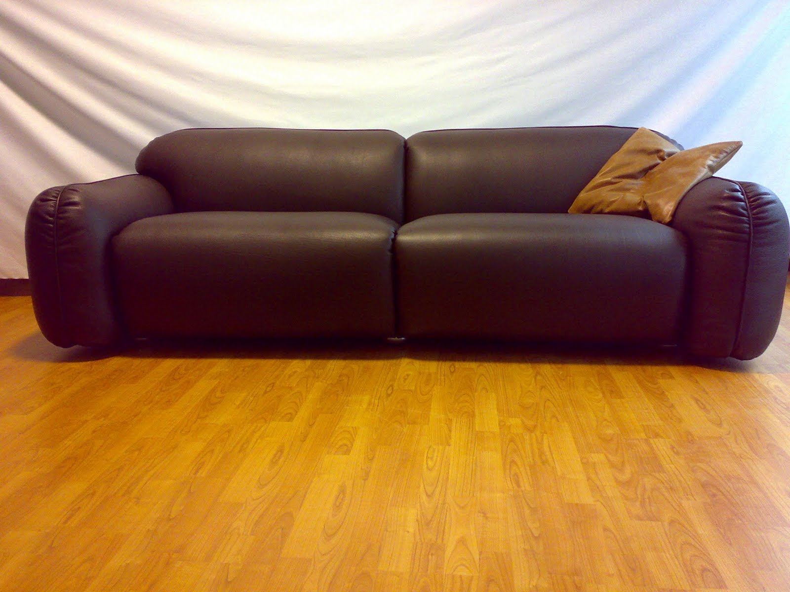 Divani-Mobili su misura e su disegno-. Bespoke and Custom-made ...