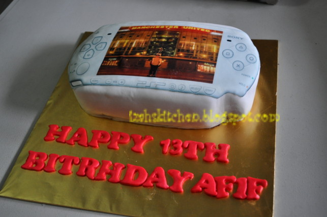Izah's Kitchen: PSP Birthday Cake