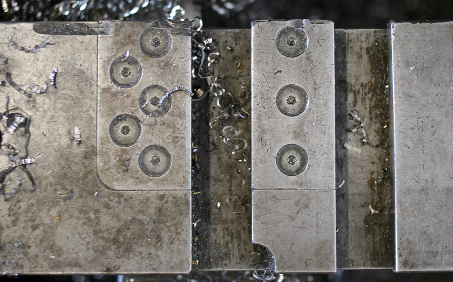 Independent Fabrication Blog: Surfaces :: Machine Beds