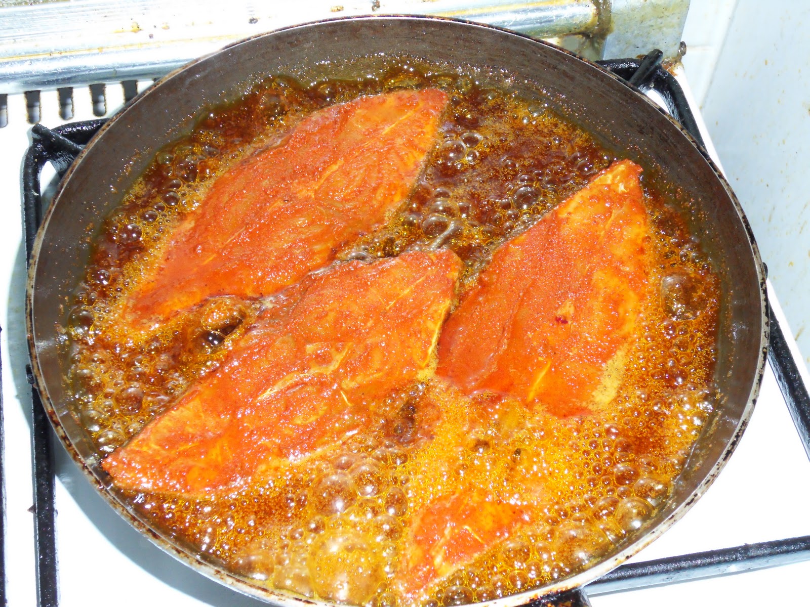ArokiaSamayal: South Indian Fish Curry & Fish Fry.