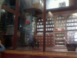 ZAndhY-aZUL CeLEZt D qoRazOn: *MUSEO DE LA MEDICINA*