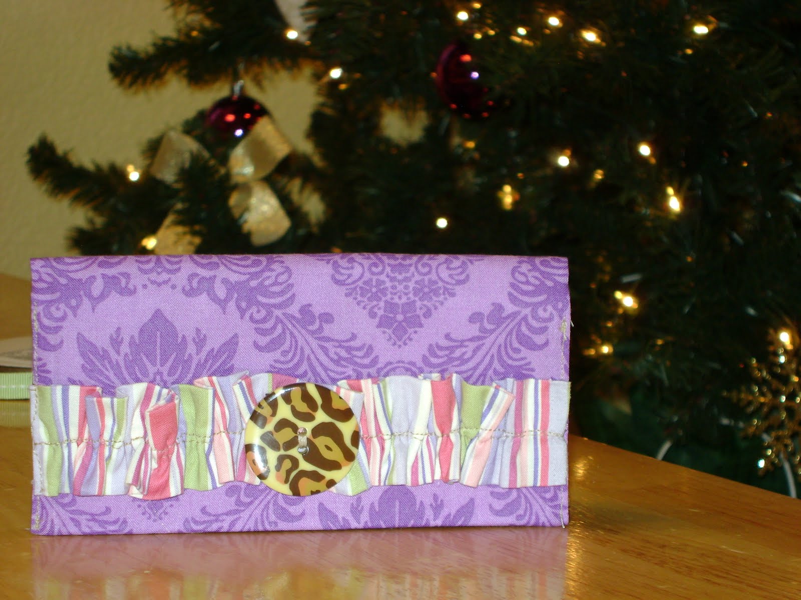 Something Pretty: Hand-Crafted Christmas: Checkbook Covers