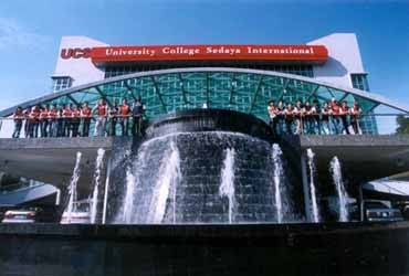 the story of Arika Yasmine: UCSI (University College Sedaya International)