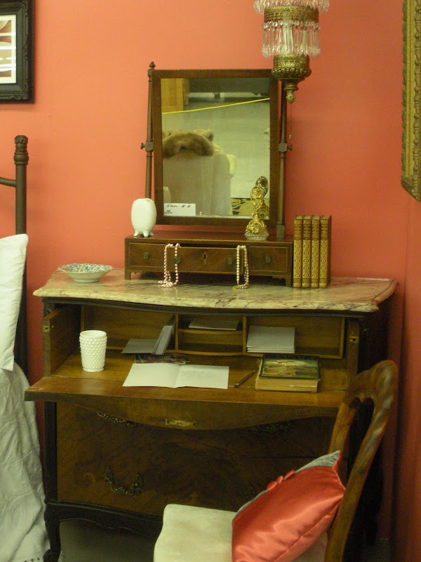 Mama Without Borders: Thrift store decorating challenge