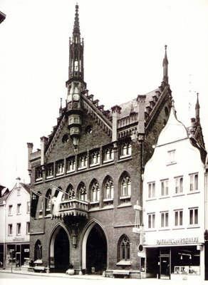 Montabaur: Das rote Rathaus in Montabaur