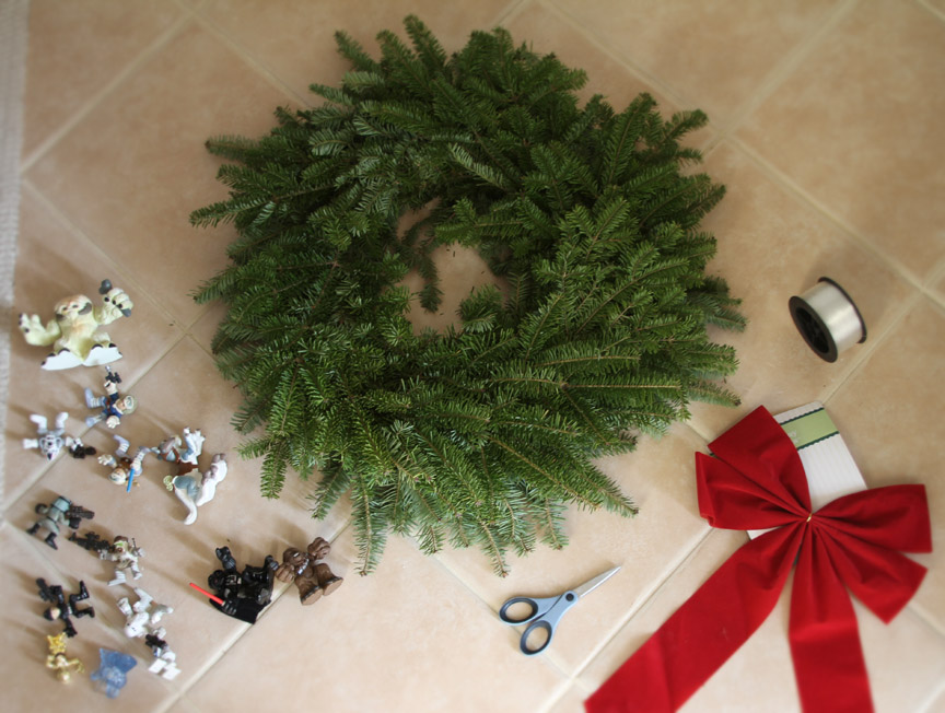 Nicole Falk - Art: Star Wars Galactic Christmas Wreath