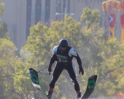 Dance Arobic Freak: Water Ski Jump - Moomba Waterfest Festival 2008