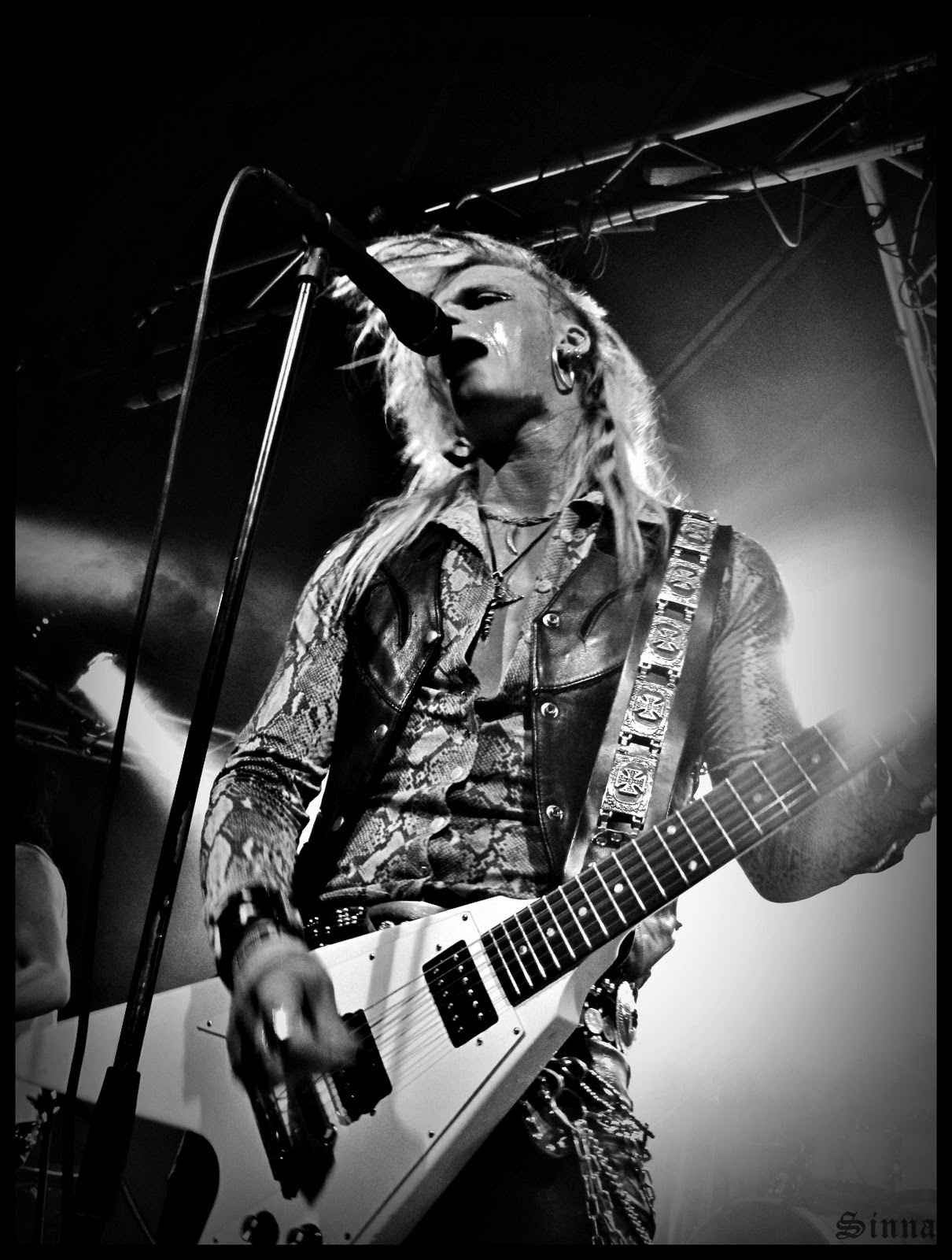 ROCKHOLIC: Crashdïet, 17.6.2010, Klubi, Tre