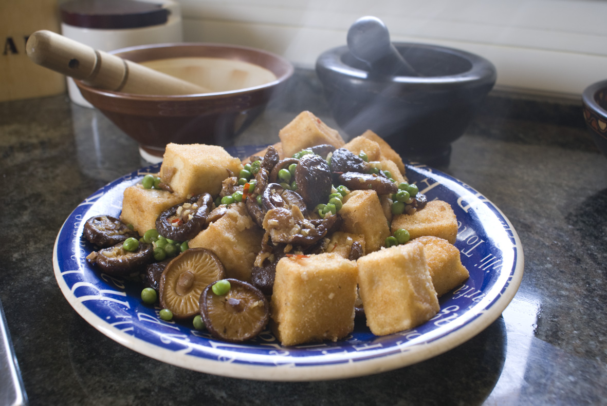 SABORES DEL MUNDO: SETAS CHINAS CON SALTEADO DE TOFU (China)
