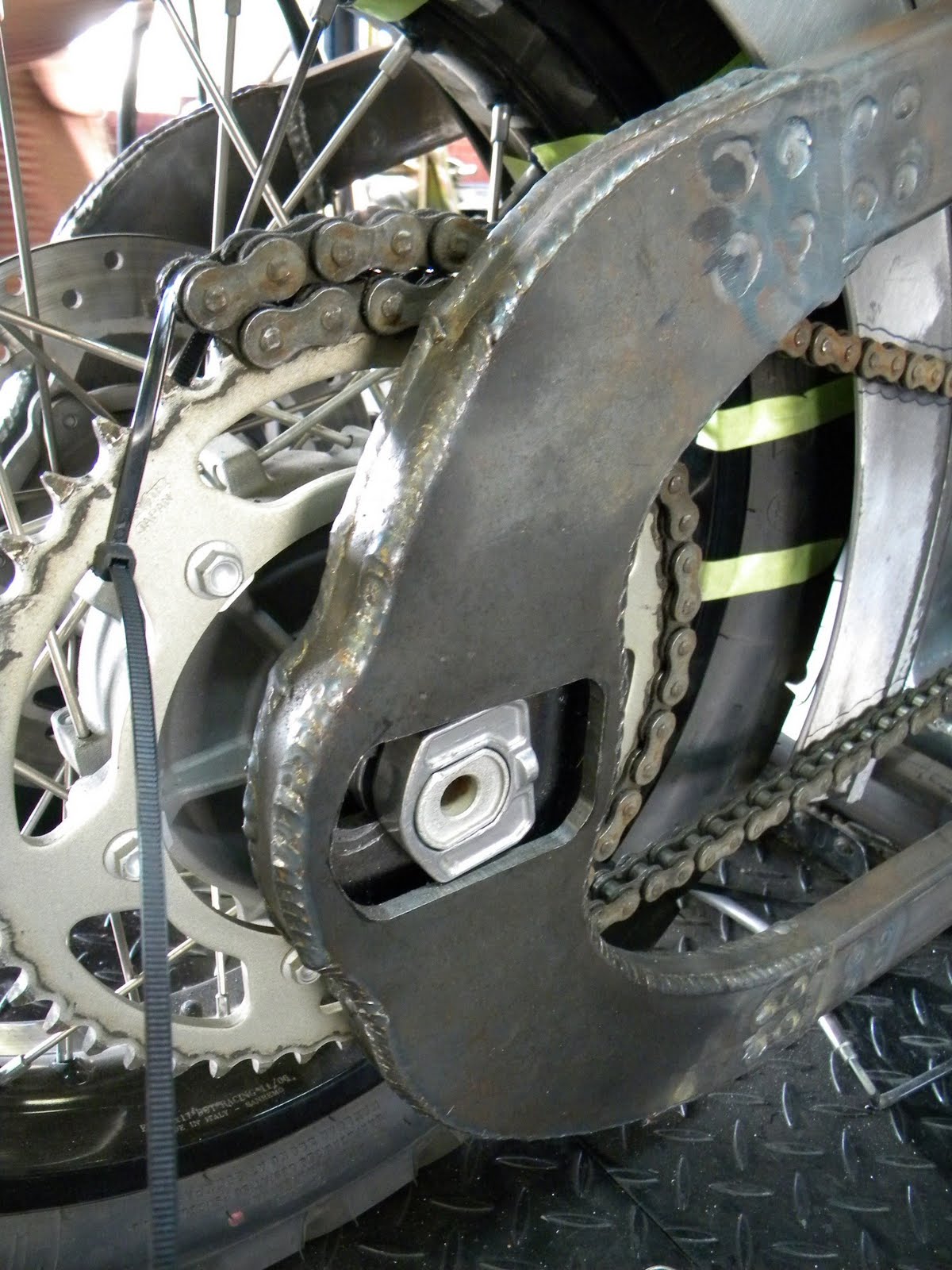 Dresch Motorcycle - Tim Bradham's Chassis Works - Rusty Knuckles ...