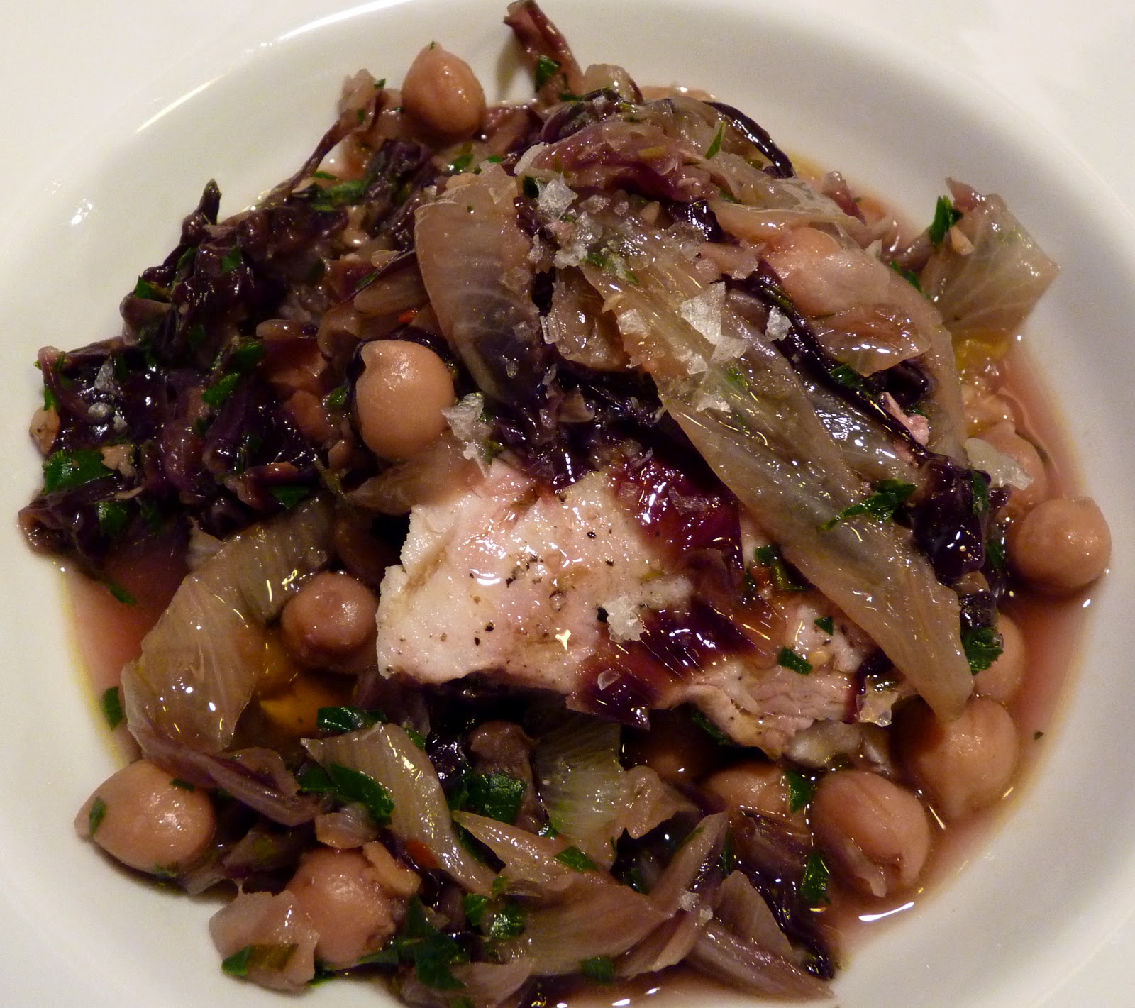 Rocket Lunch: Tuna Steaks Braised with Radicchio, Chickpeas & Rosemary