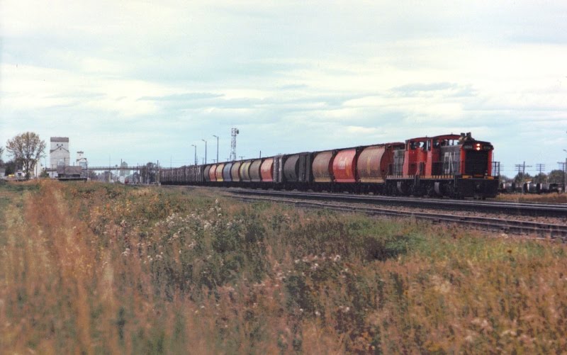 Trackside Treasure: Ten-Hundreds: CN's GMD-1's