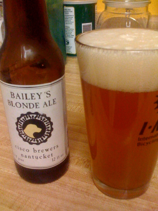 Some Bloke In the Desert: Cisco brewers Nantucket: bailey's blond ale