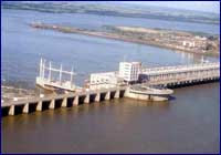 Desarrollo y Defensa: Construcción de la Represa de Garabí