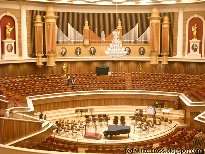 Red and White Cross: Aula Simfonia Jakarta - Jakarta's First Class ...