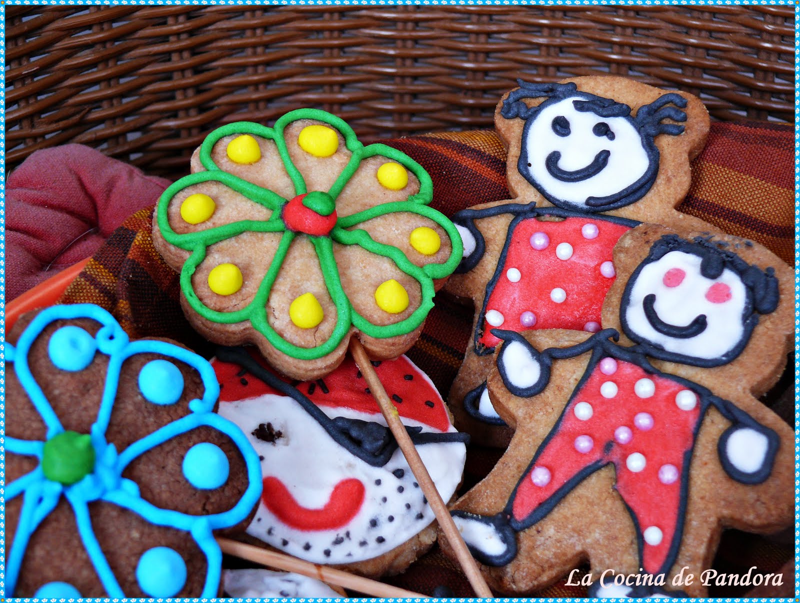 La Cocina de Pandora: GALLETAS DE MANTEQUILLA DECORADAS