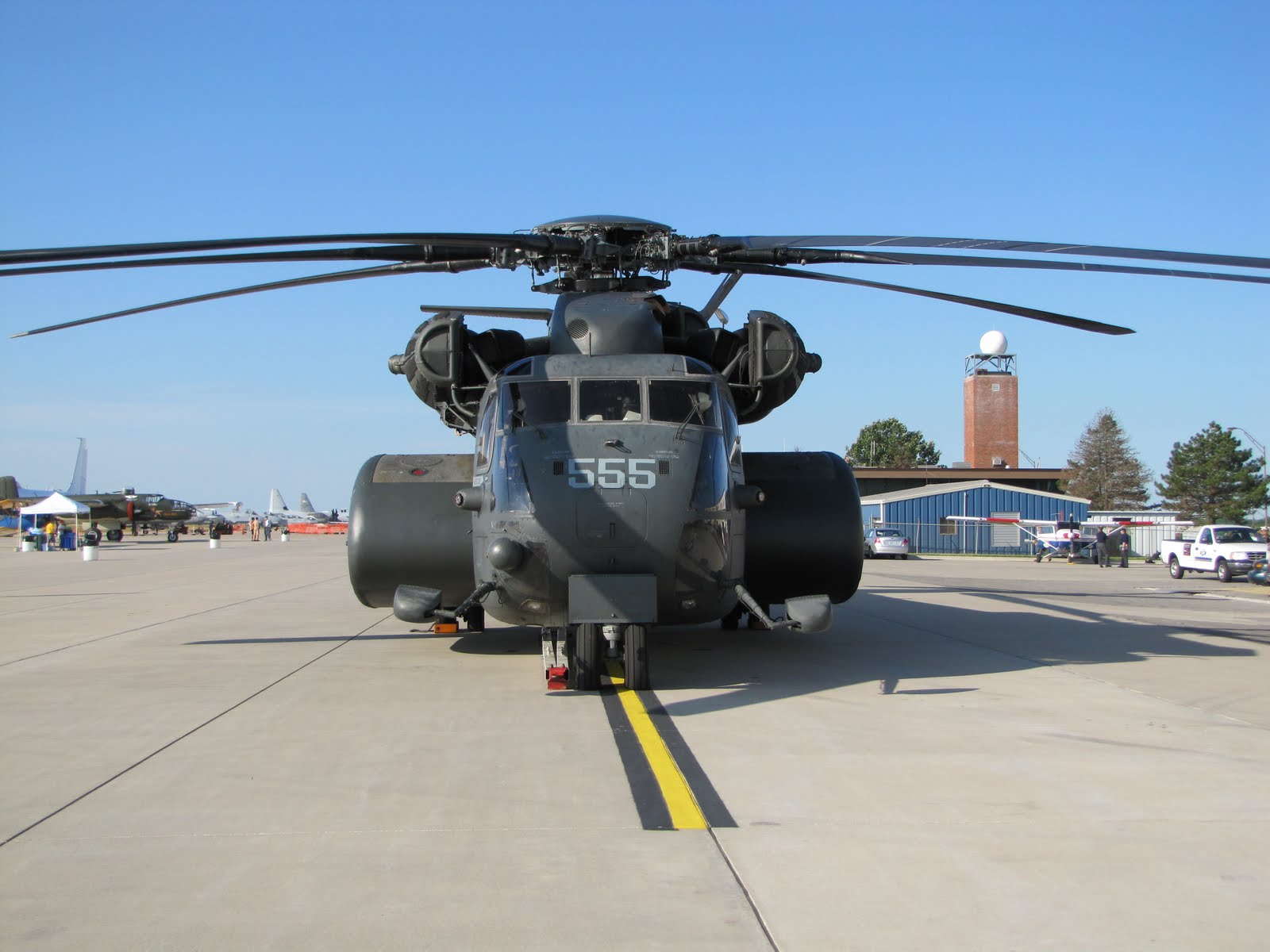 The Aero Experience: MH-53 Sea Dragon on Display at Salute to Veterans ...
