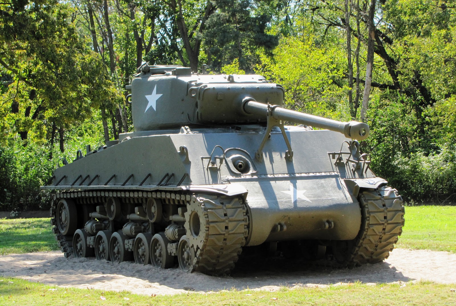 Out and About the Midwest: Florissant's Bangert Park Second World War ...