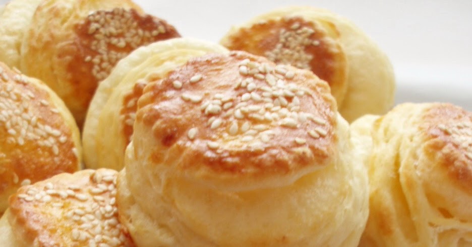 La cuisine creative: Lisnate pogacice sa sirom