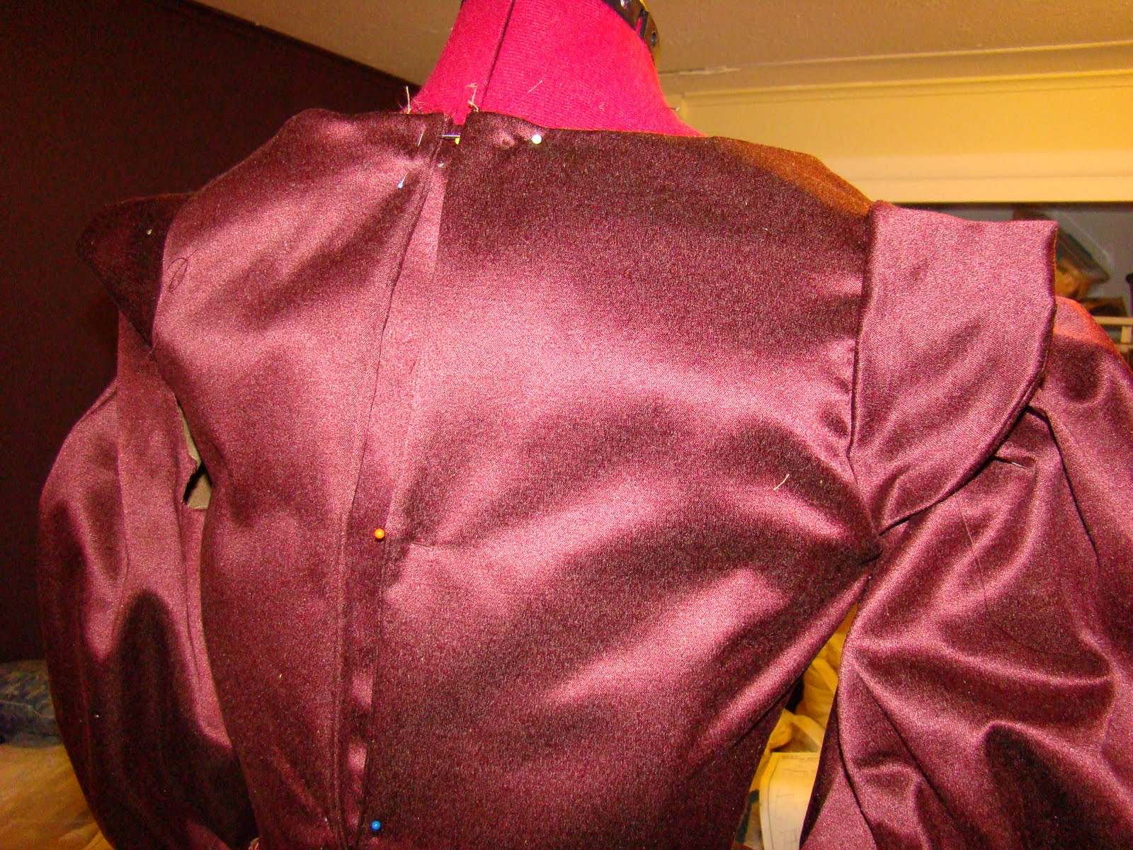 To Sew By...: Red Tudor: Sleeves and Bodice