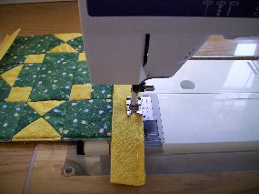Quilter's fun: How to Attach a Square End Binding