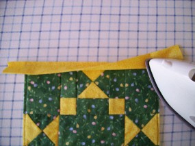 Quilter's fun: How to Attach a Square End Binding