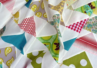 Red Pepper Quilts: The Modern Flying Geese Quilt