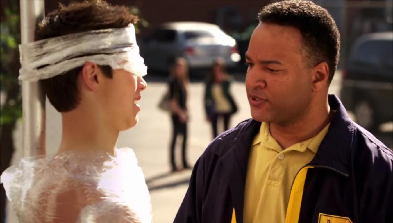 Bound Guys On TV: Drew Torres - Gegrassi High S10 E6