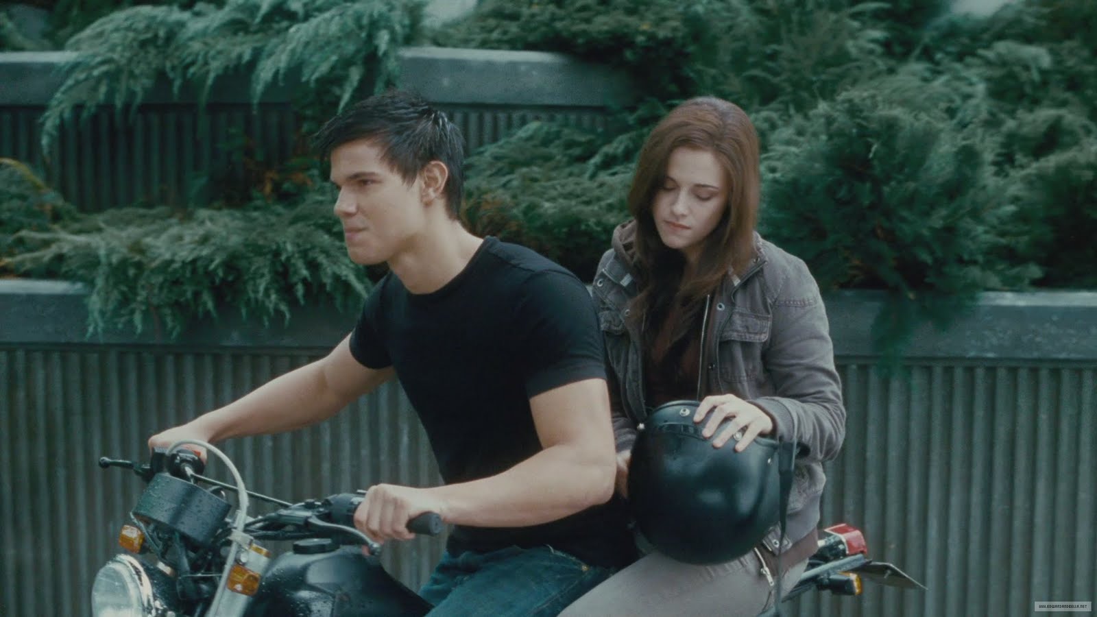 Eclipse Costumes Mostly Bella: Bella at school with Edward, Jacob, and ...