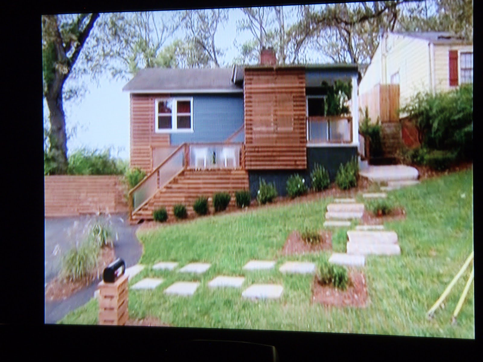 101100: DIY facade III