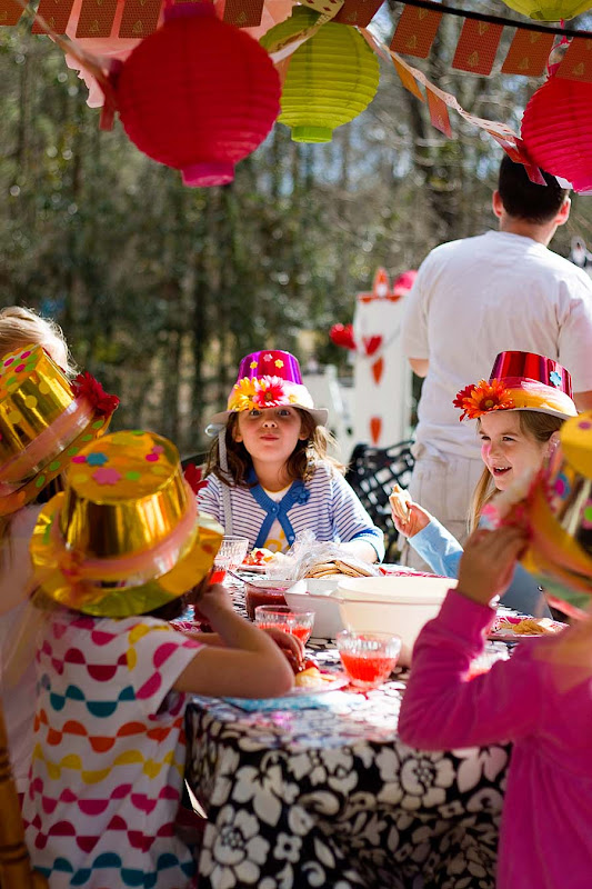 Time Flies: Alice in Wonderland Party!
