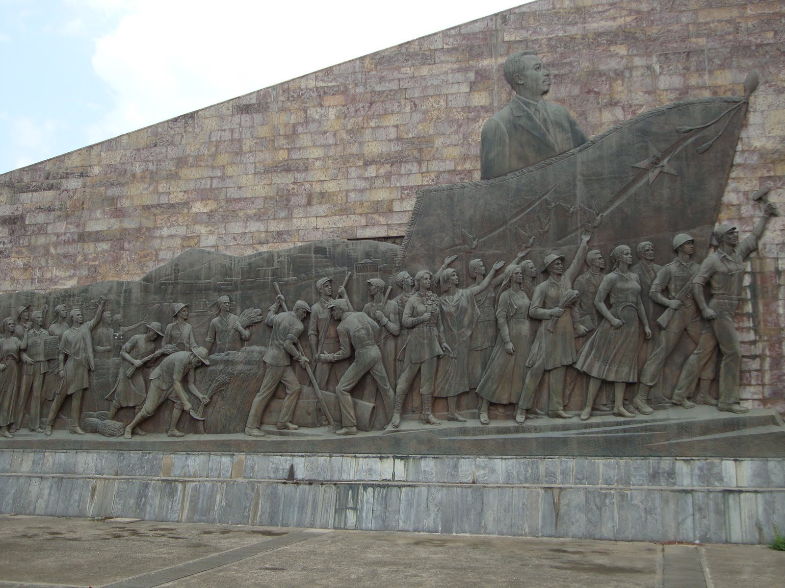 The Wanderer: The Dergue Monument, Ethio-Cuban Relationships