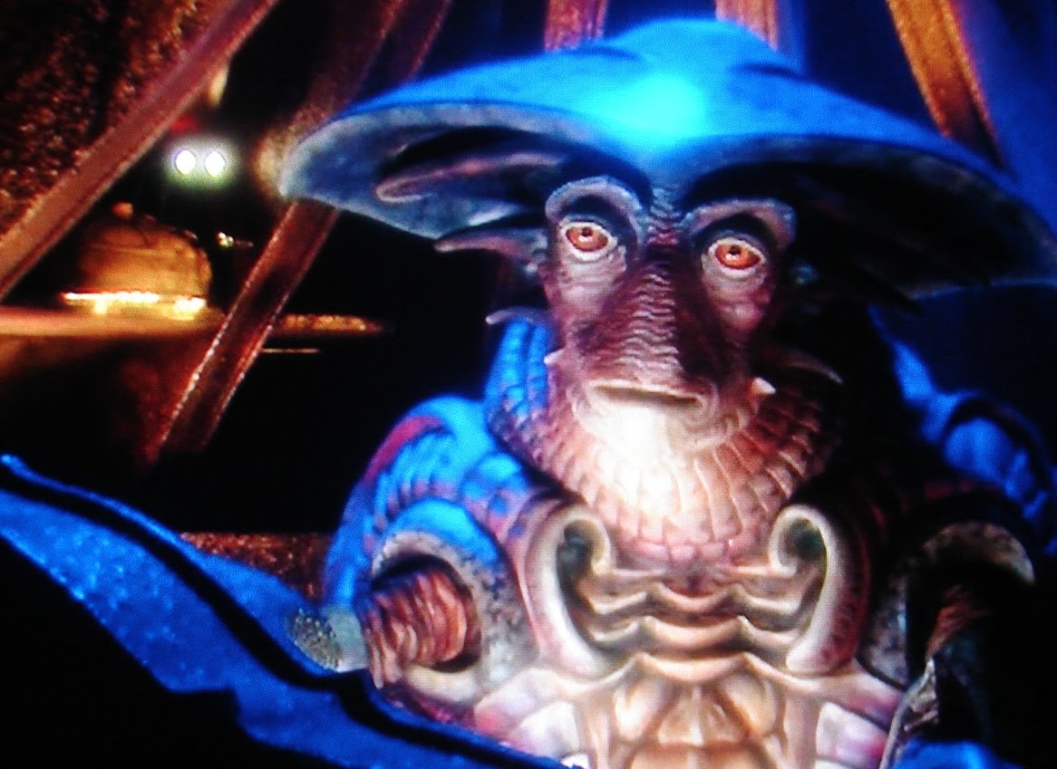 MUSINGS OF A SCI-FI FANATIC: Farscape S1 Ep1: Premiere