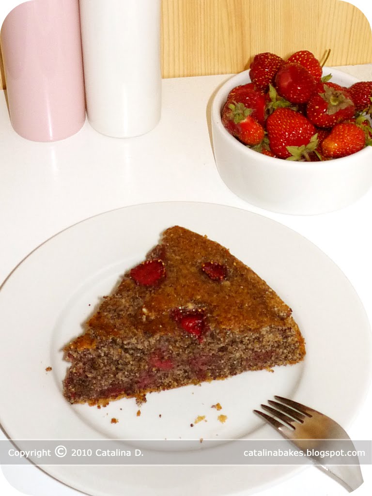 Catalina Bakes: Strawberry Poppy Seed Sponge Cake