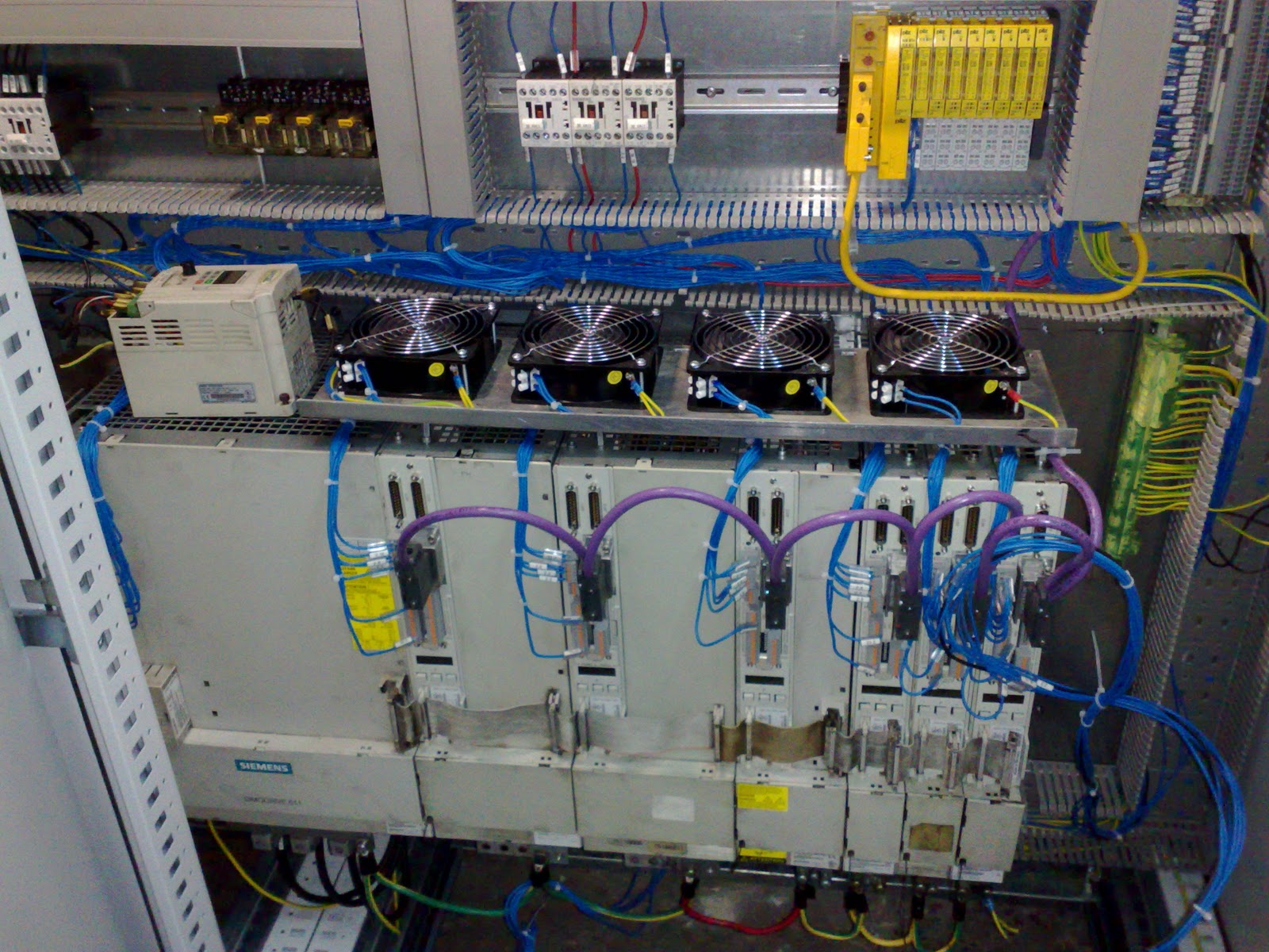 ROTLEN electronics: Simodrive 611 con Profibus. Implementado