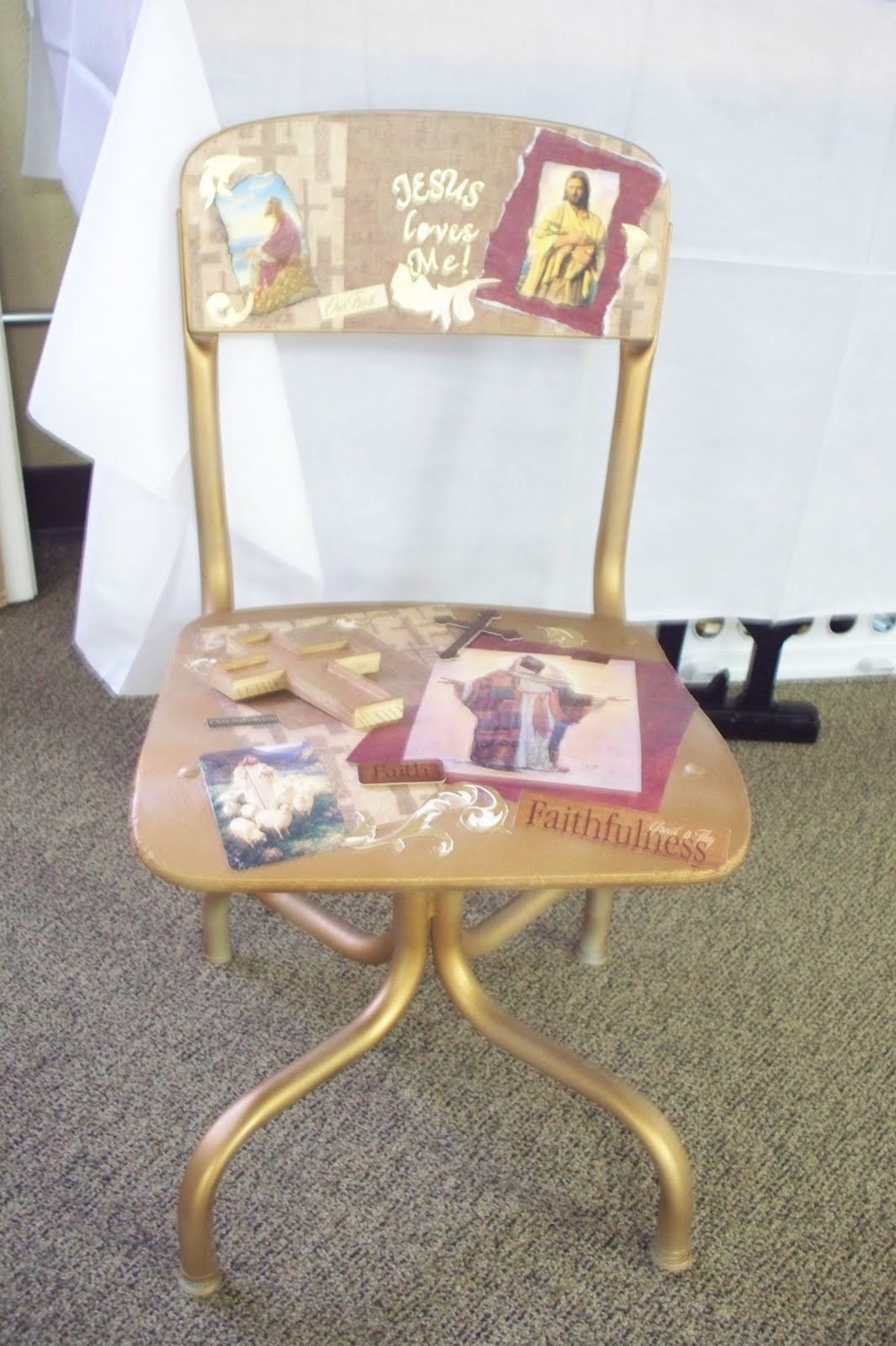 I teach Preschool: Completed Jesus Chair