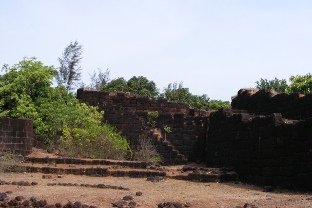 महाराष्ट्रातील किल्ले....: Purnagad