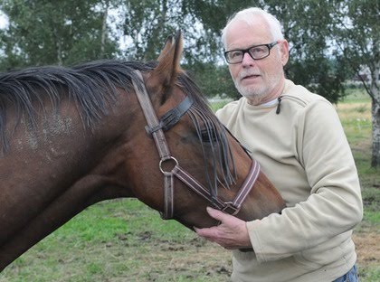 Vallentunabloggen: "Lämna tillbaka grevens fullblod!"