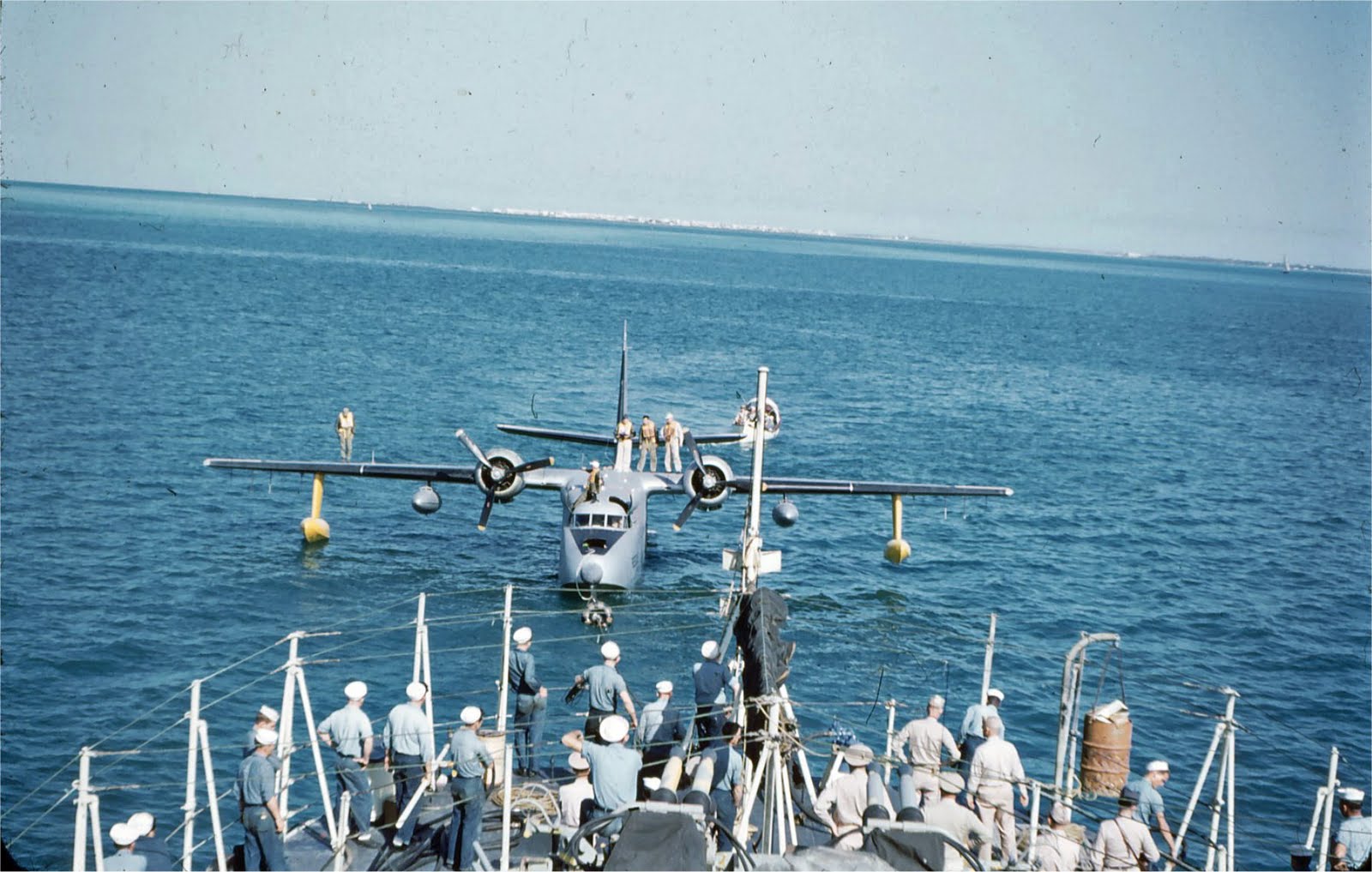 Naval Warfare: USS Duxbury Bay (AVP-38)