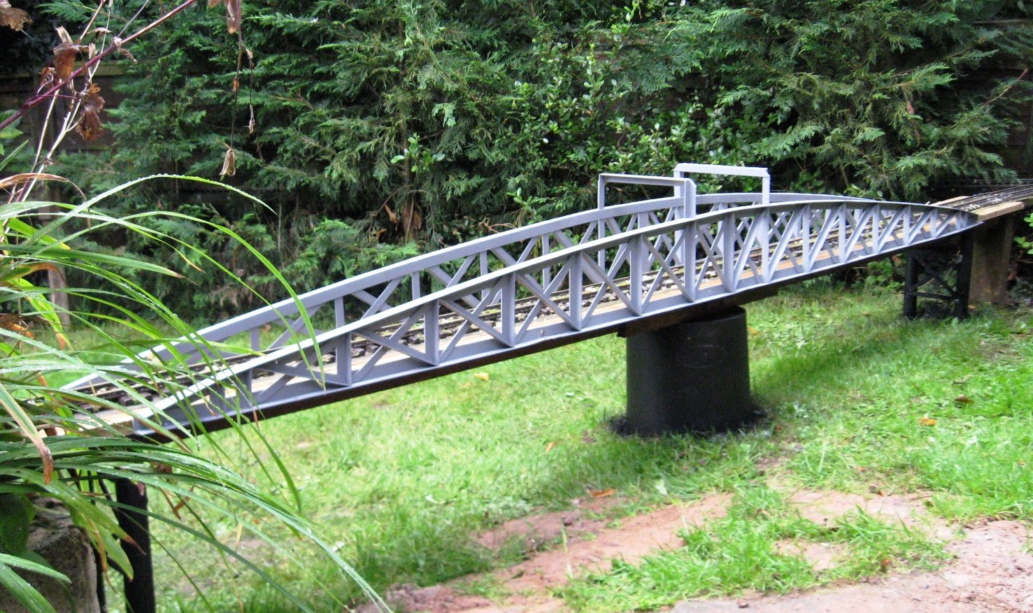 Peckforton Light Railway: How I improved the rail joints on the swing ...
