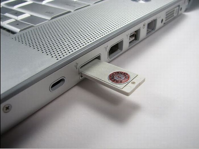 My Funny: How to Create Weird USB-Stick | Pictures