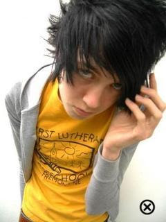 CULTURAS Y SUBCULTURAS URBANAS: EMO