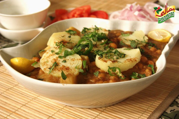 Aloo cholay chat