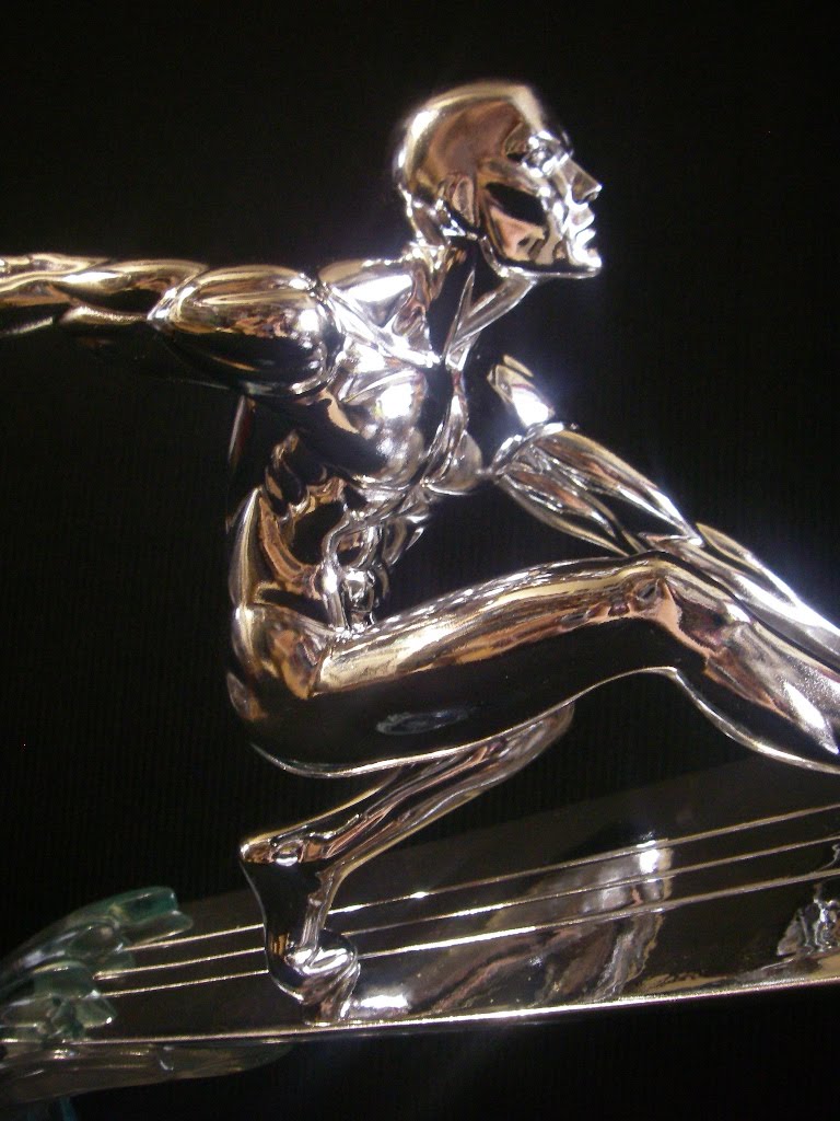 DIAMOND SELECT TOYS SILVER SURFER STATUE CHROME LIMITED EDITION