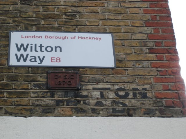 theothersideofthepillow: destination; wilton way!