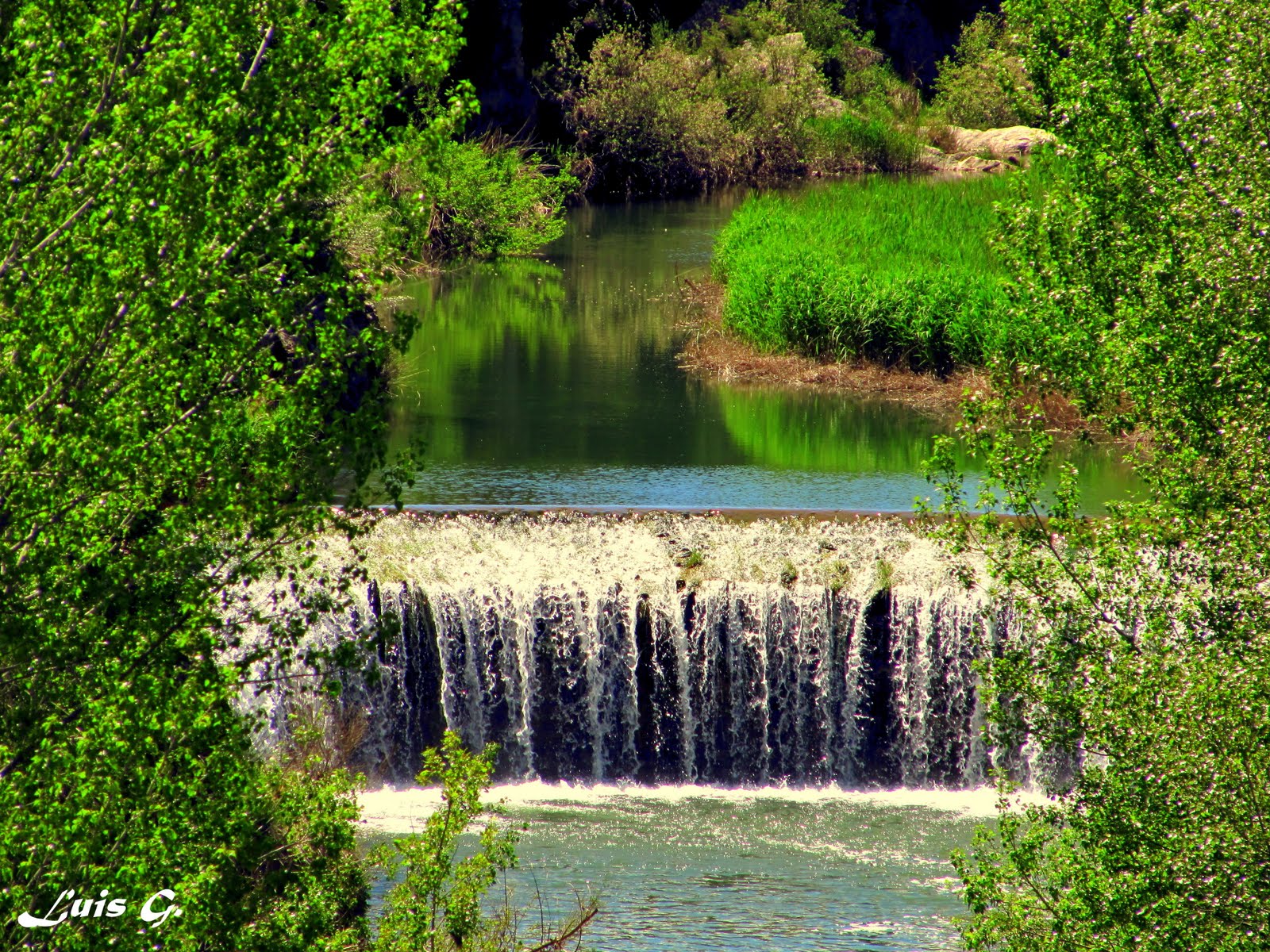 UN SOÑADOR POR LAS CUMBRES: Los Ojos de Babor
