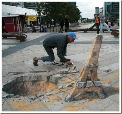 Weird Talks: Amazing 3D Sidewalk Art by Julian Beeve