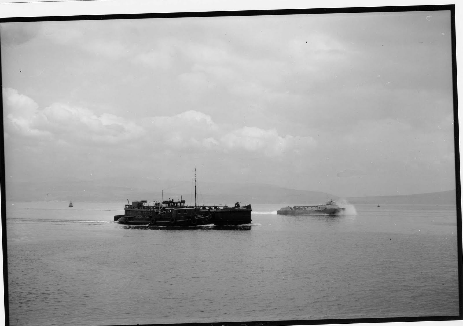 Friday photo - Denny D2 Hoverbus - Blog at the Ballast