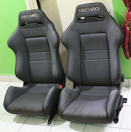 Dingz Garage: Seat Recaro Evo 3 complete