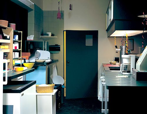 Tyrus's Eye on Art: Thomas Demand: The Art of Artifice